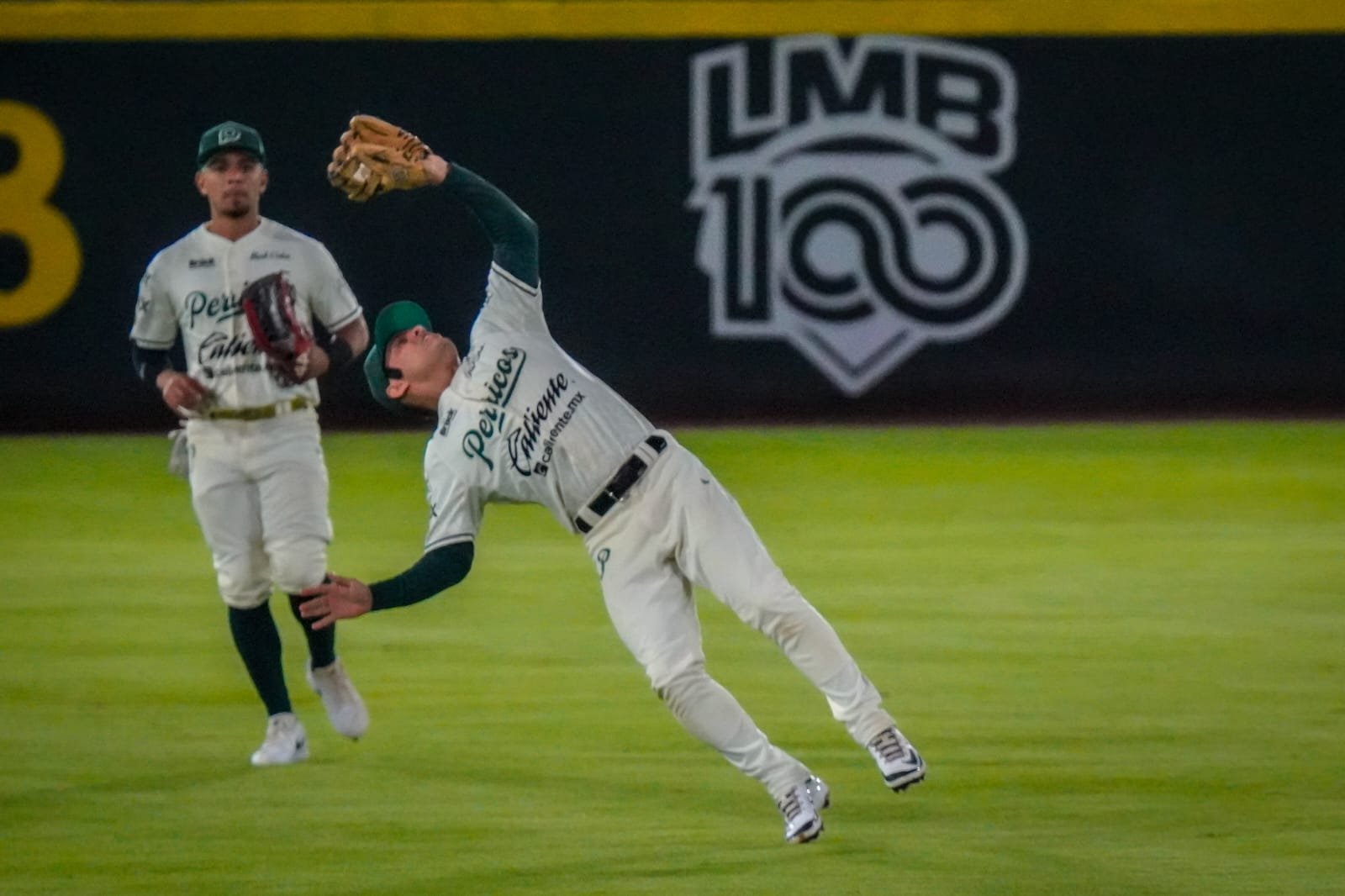 Pericos de Puebla sigue en la pelea y asegura pase a la siguiente ronda
